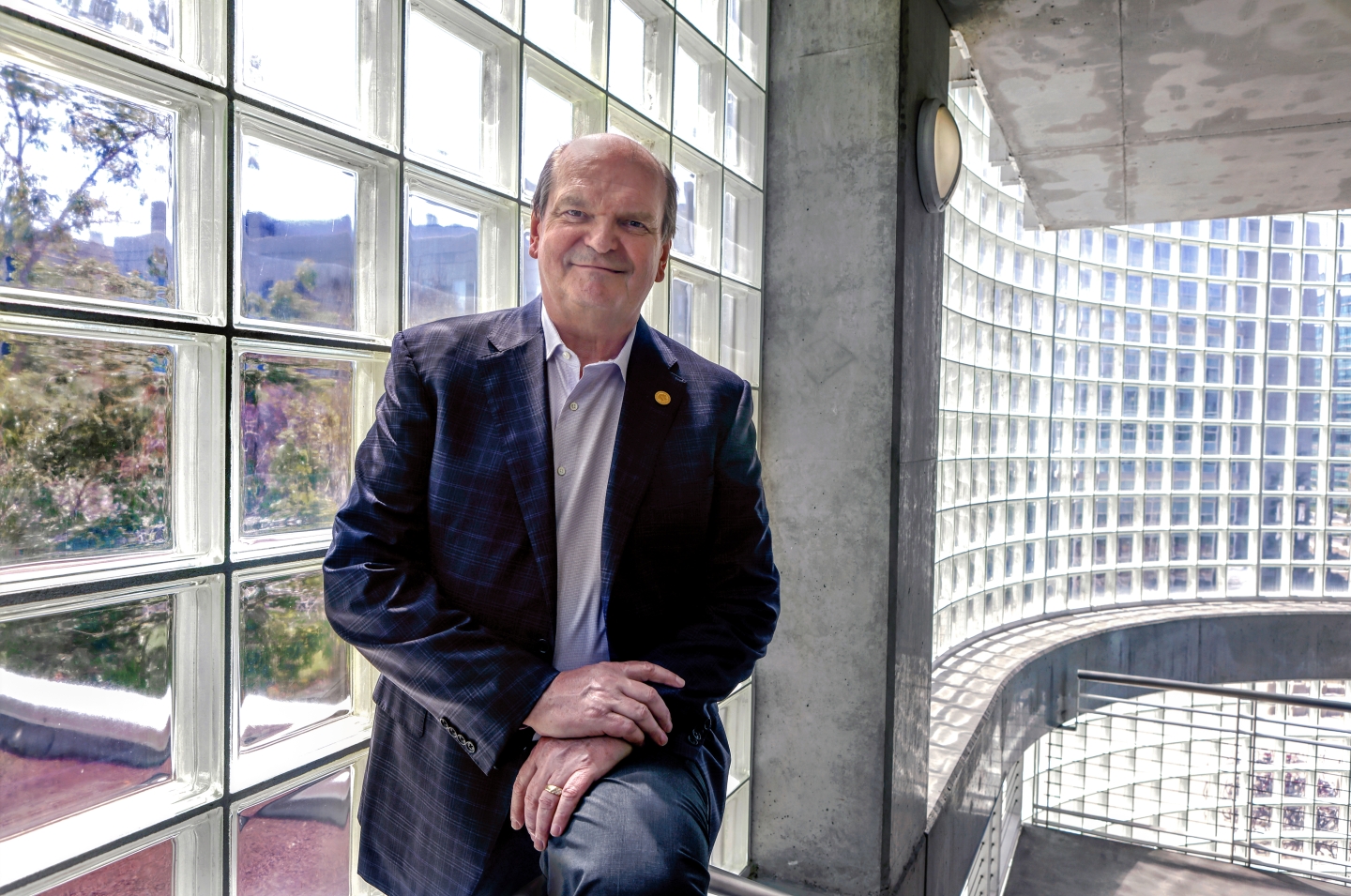 Distinguished Senior Faculty Award for Research | UCI Center for ... Distinguished Senior Faculty Award for Research | UCI Center for ...